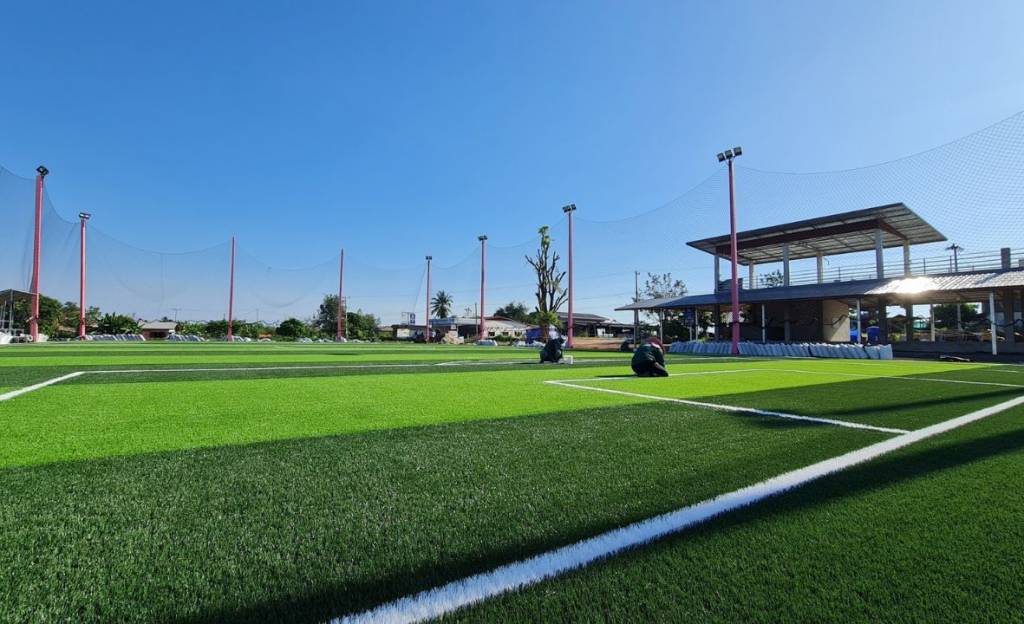 เตะสนุกทุกตารางเมตร ! FIELD TURF บริการออกแบบและสร้างสนามฟุตบอลหญ้า ...